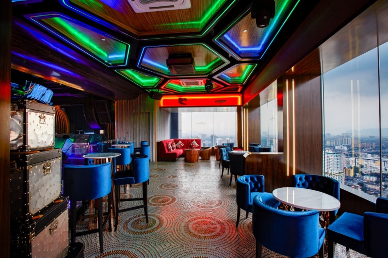 DEEPBLUE - Western, THE FACE Suites, | TABLEAPP